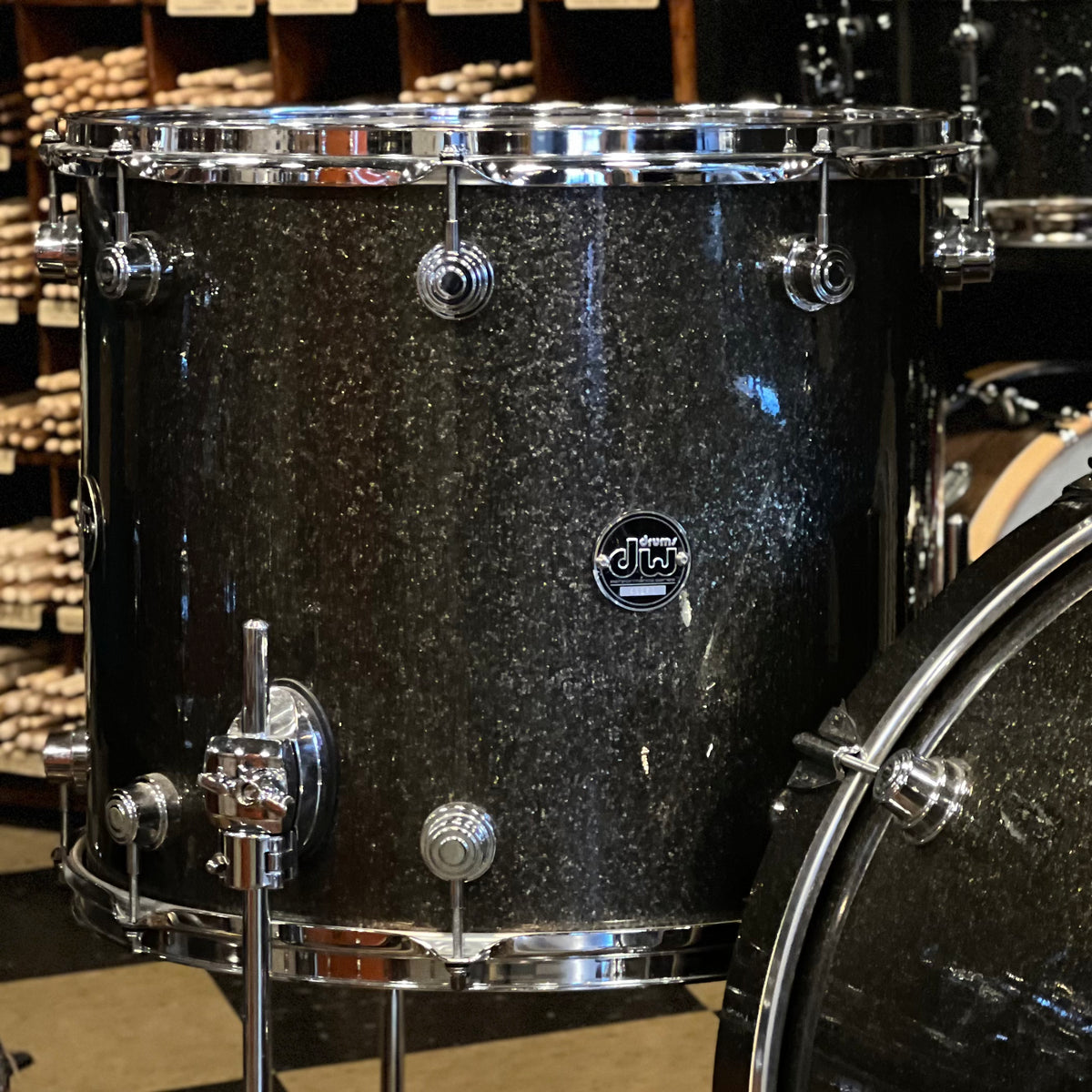 USED DW Performance Series Drum Set in Pewter Sparkle - 18x22, 9x12, 1 ...