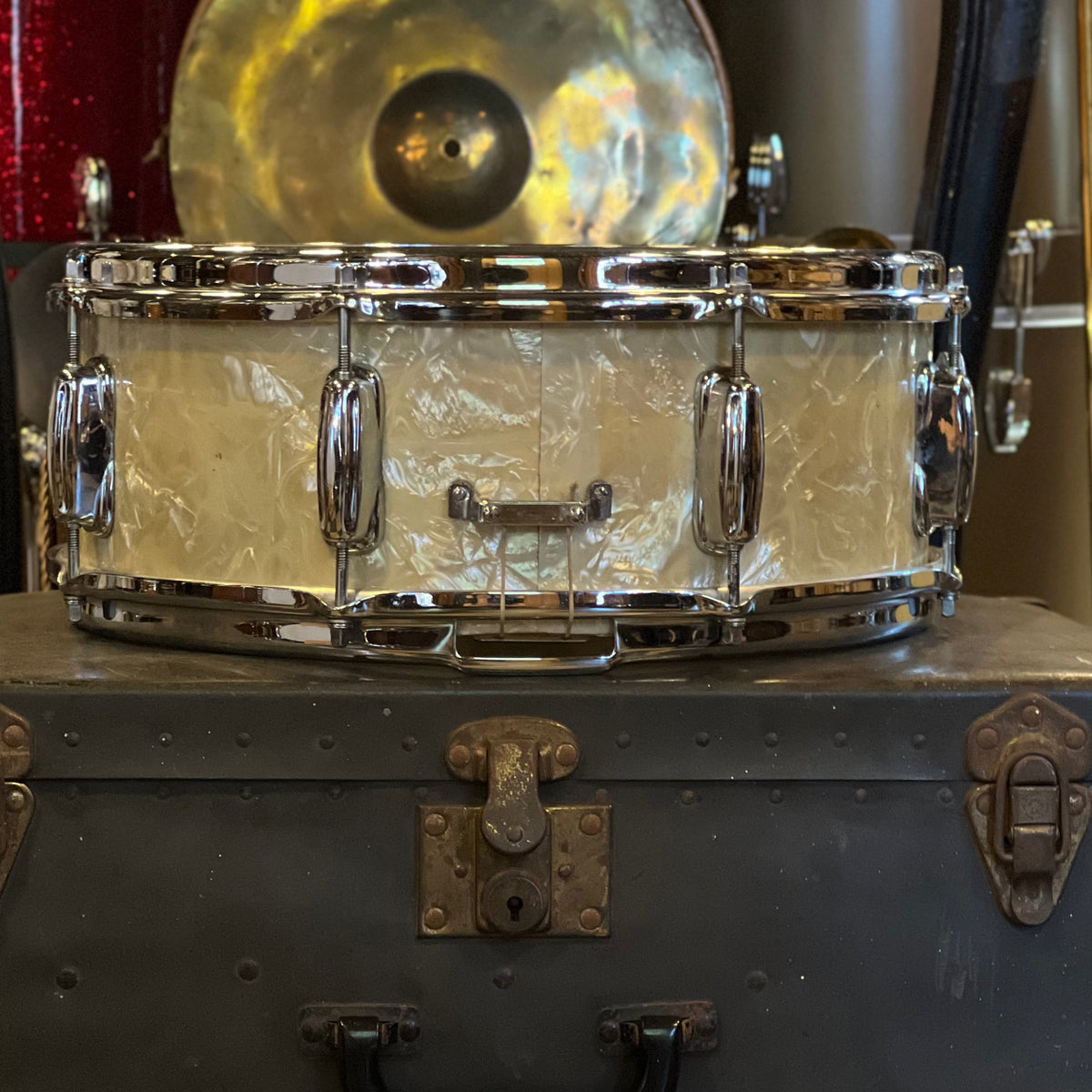 VINTAGE 1960's Slingerland 5.5x14 Student Model in White Marine Pearl ...